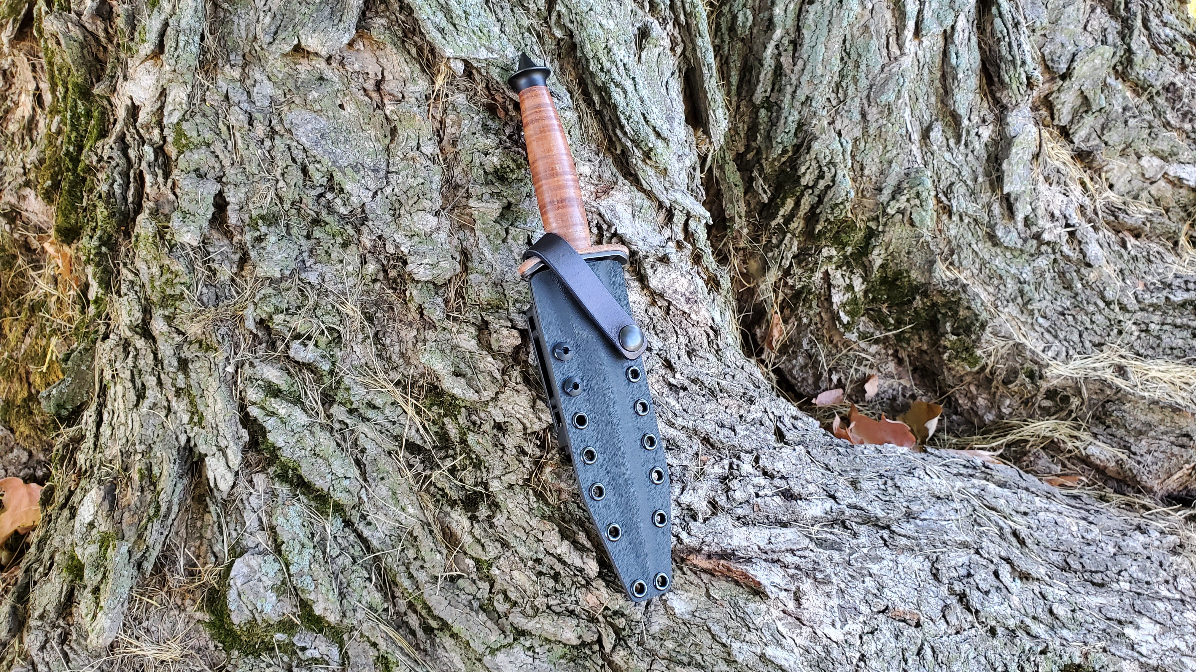 BOKER PLUS V-42 KYDEX SHEATH, CROSS STRAP, POLYMER CLIP